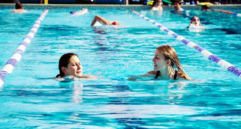 Benefits of Swimming Before and After Delivery - مجلة اقرا